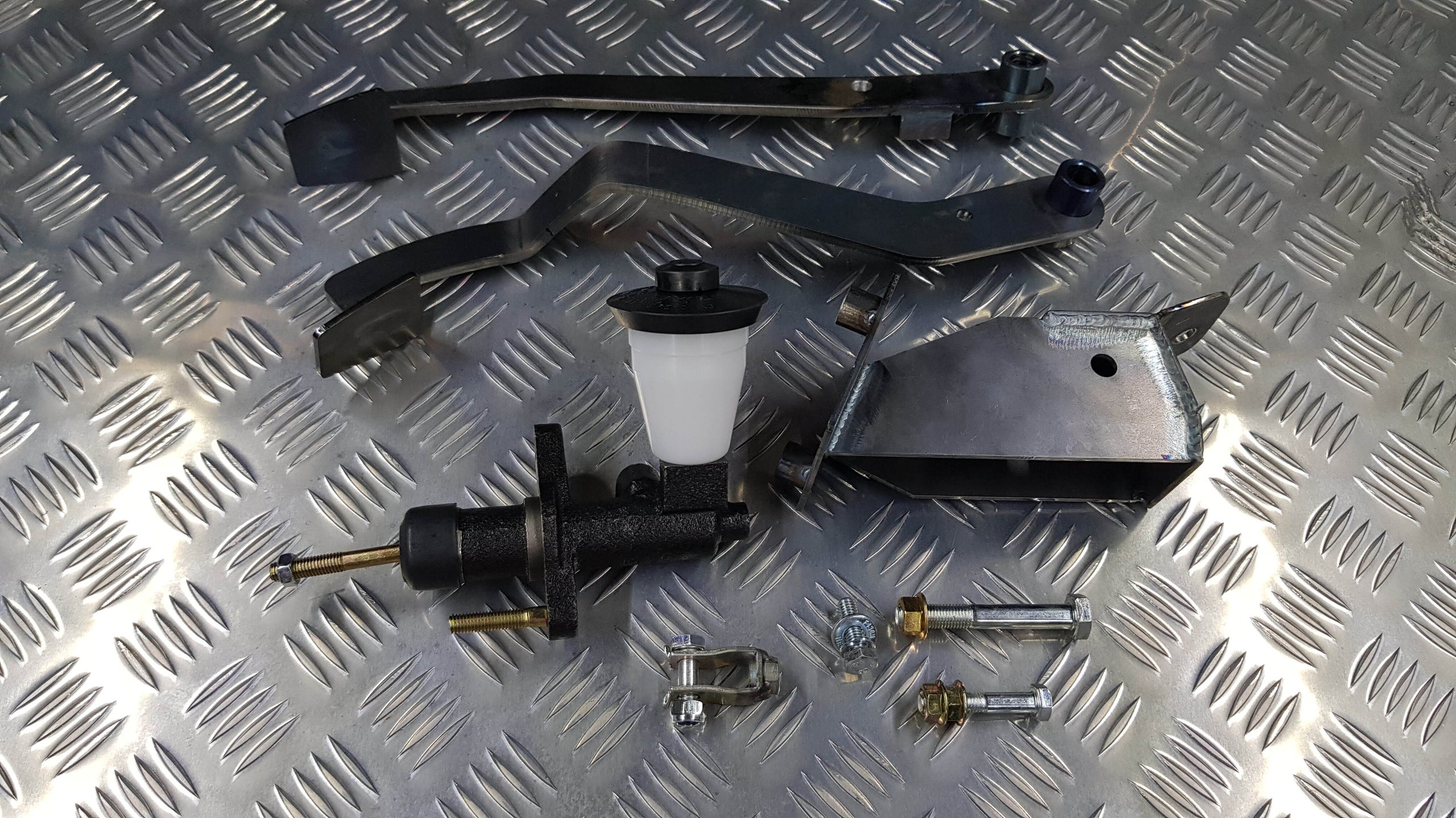 Toyota Cressida MX73 custom manual pedal box hydraulic swap kit | KE ...